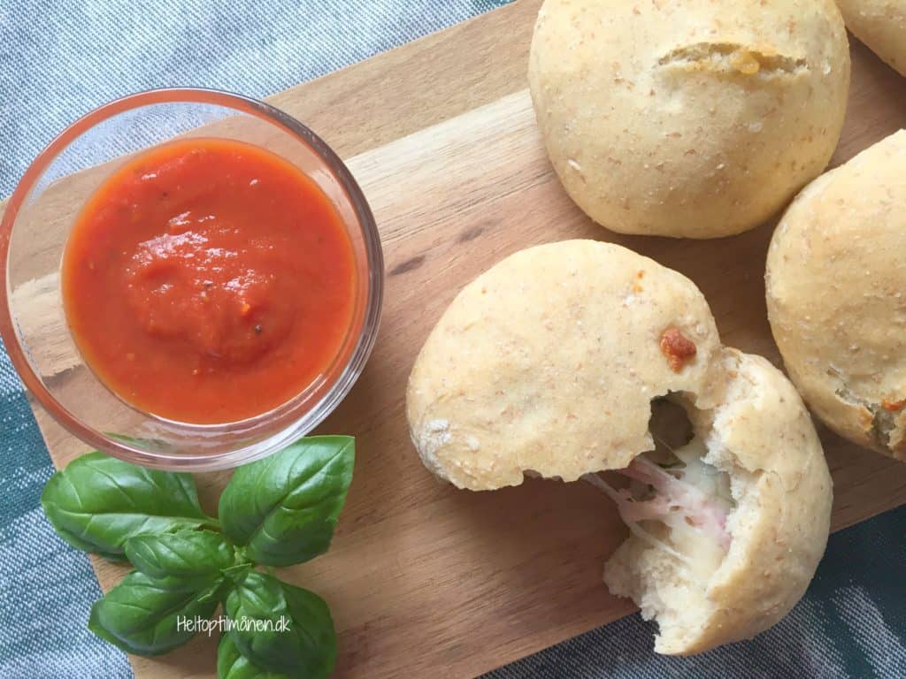 Pizzaboller med hjemmelavet pizzasovs